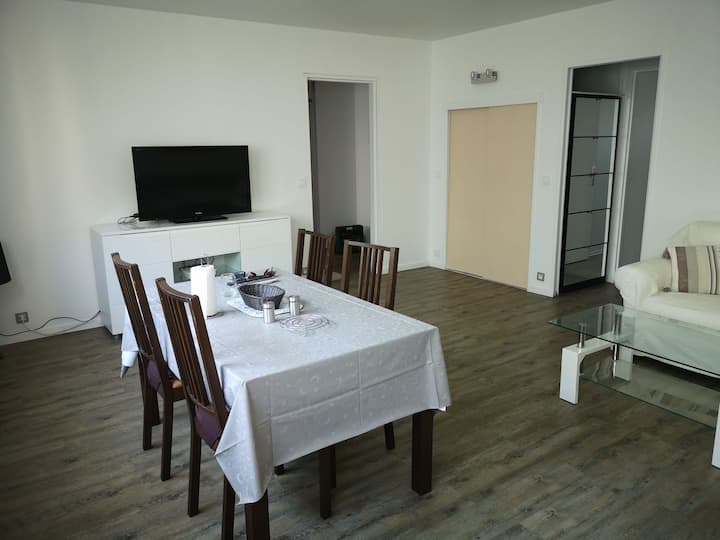 Appartement F3 70m2 Gare Et Rer à 3min à Pied - Montigny-le-Bretonneux