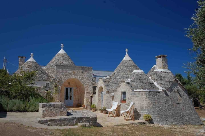 Trulli Le Cinque Querce In Oliveto Valle D’itria - Martina Franca
