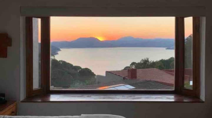 Increíble Casa Con Vista Al Lago Y Alberca Privada - Valle de Bravo