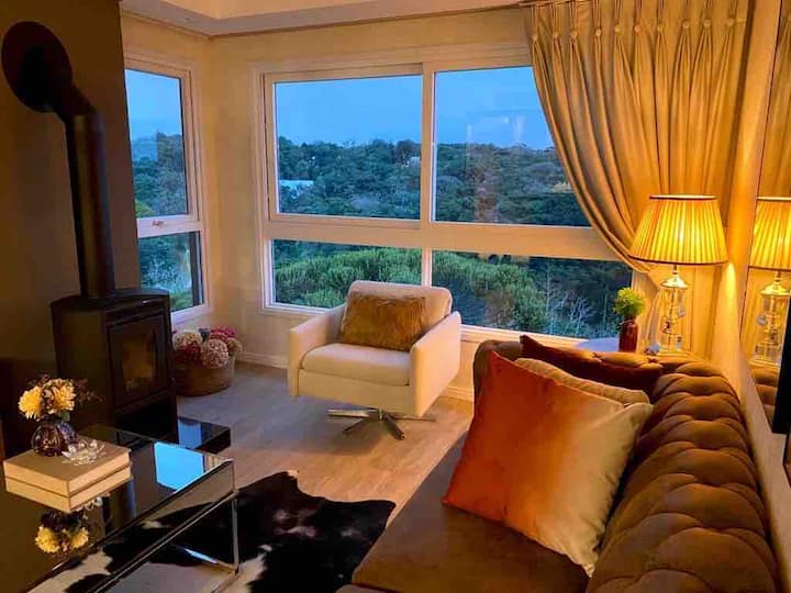 Conforto E Uma Vista Espetacular - Gramado