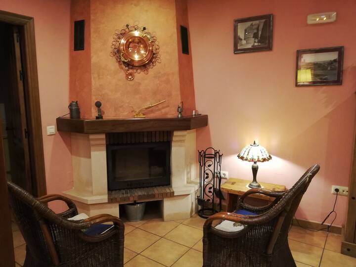 Zahora- 2 Pax
Precioso Apartamento Con Chimenea - Villacastín