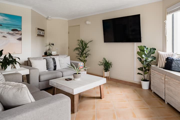 Overlook The Lagoon Pool At A Hamptons Beach Resort - Gold Coast