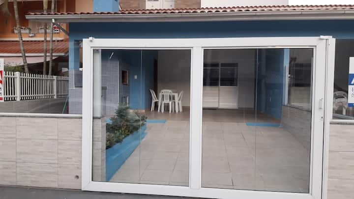 Casa Para 8 Hóspedes, Praia De Palmas. - Governador Celso Ramos