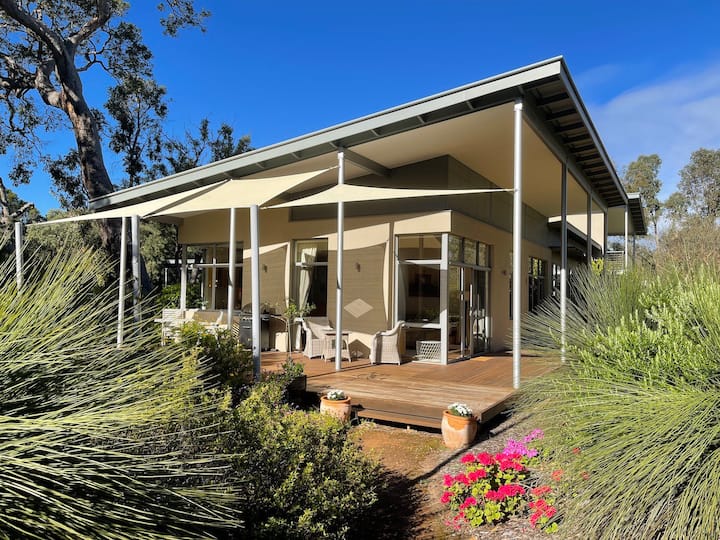 White Tree Retreat, Yallingup Hills - Yallingup
