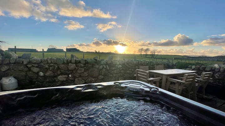 Beudy Stone Barn Conversion With Private Hot Tub - North Wales