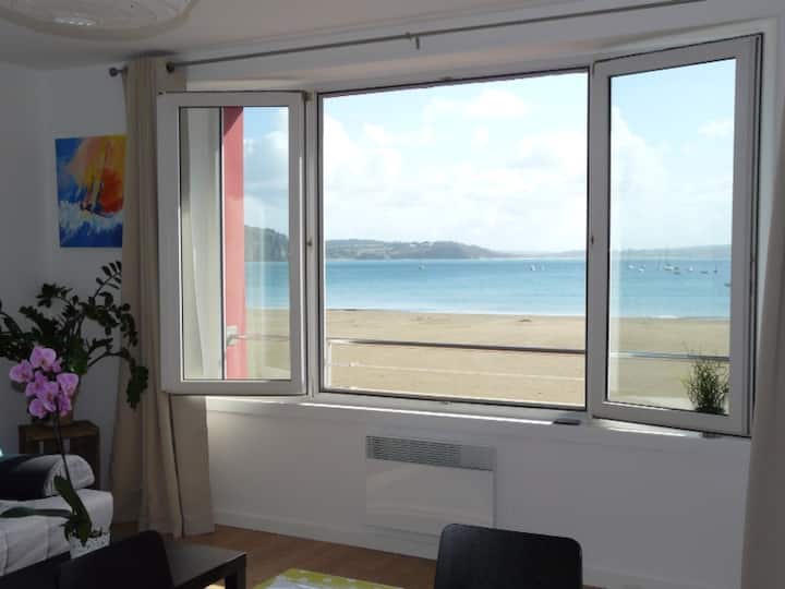 Le Bigorneau Vue Imprenable Sur Plage  De
Morgat - Crozon