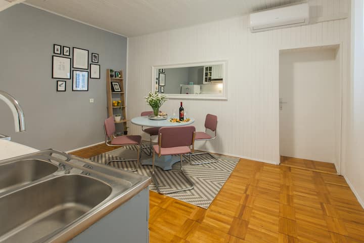 Pepe's House- Private Parking, 1st Floor Apartment - 札達爾