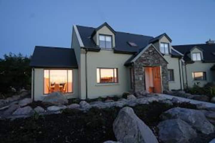 Klondyke Close - County Kerry