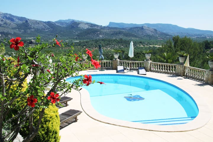Villa With Tennis, Yoga Deck And Gardens - Majorca