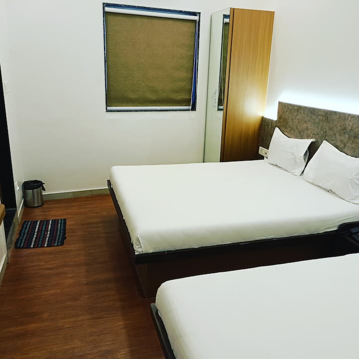 Hotel Ritz Vesu, Family Room - Surat