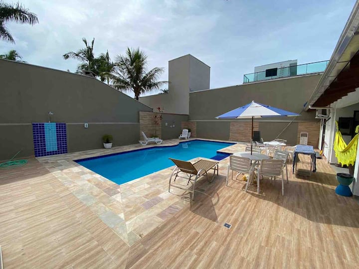 Casa Com Piscina Caiobá - 4suites. 50 Mts Do Mar - Matinhos