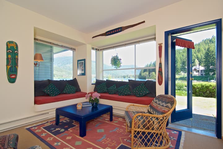 Lakeside Condo In Whistler, Bc - Whistler