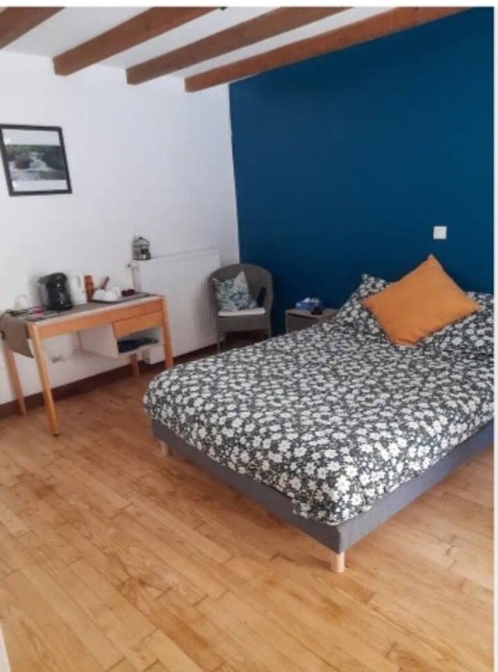 Chambres Pour 4 Indépendantes. - Brantôme