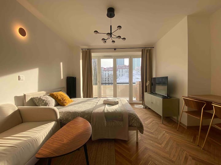 Wygodne Studio Z Dużym Balkonem - Warszawa
