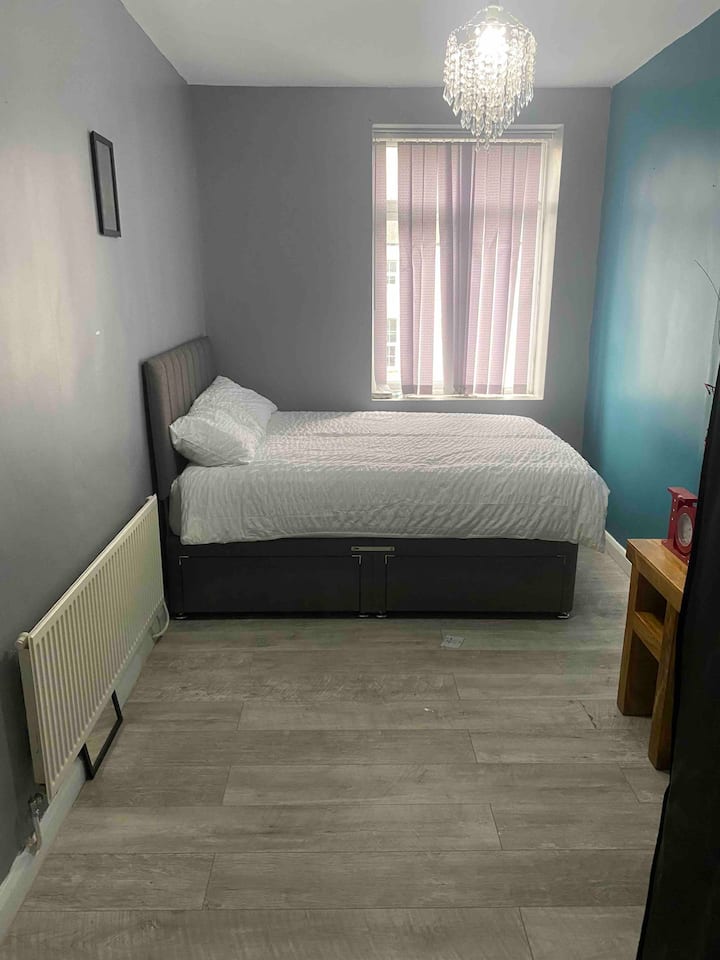 Spacious 4 Bed City Centre Flat By St James Park - Newcastle upon Tyne