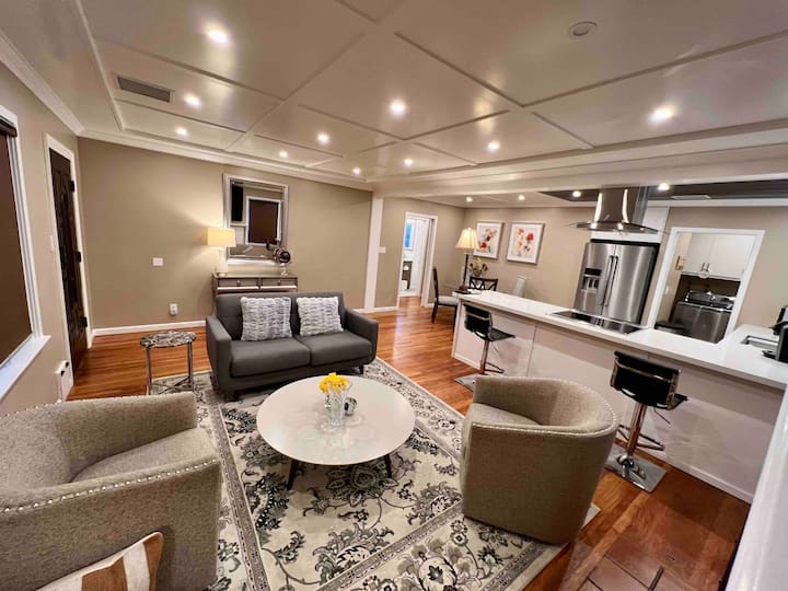 Media District Burbank: 2br Gem. - Burbank, CA