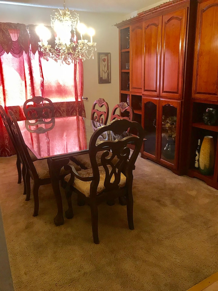 Family Home Near Lax & 405 Frwy - Hawthorne, CA