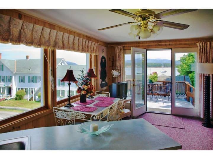 Mansell Penthouse Cottage - Bar Beach, ME