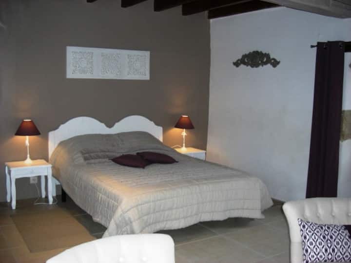 La Trolière, Chbre Les Prés : Une Halte Bucolique - Bourbon-l'Archambault