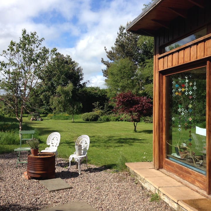 One Large Double Bedroom In Quiet Village Setting - Cupar