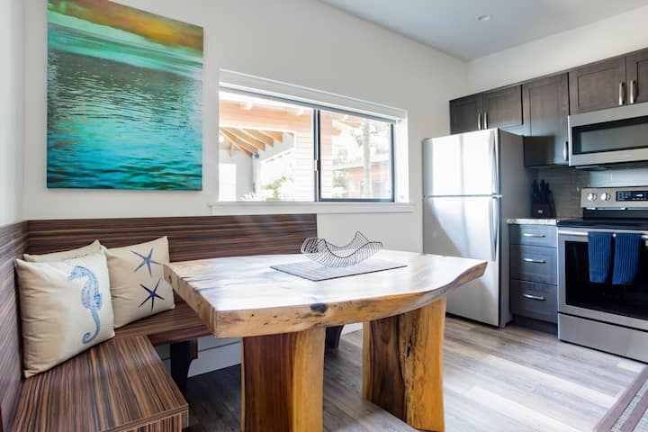 Walk To The Beach From A Modern Hideaway - Maui, HI