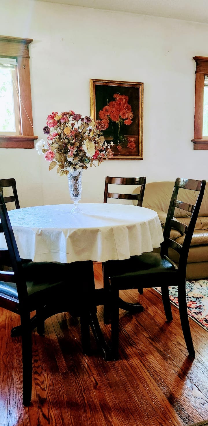 Amazing Location, Calm In The City - Kitchener