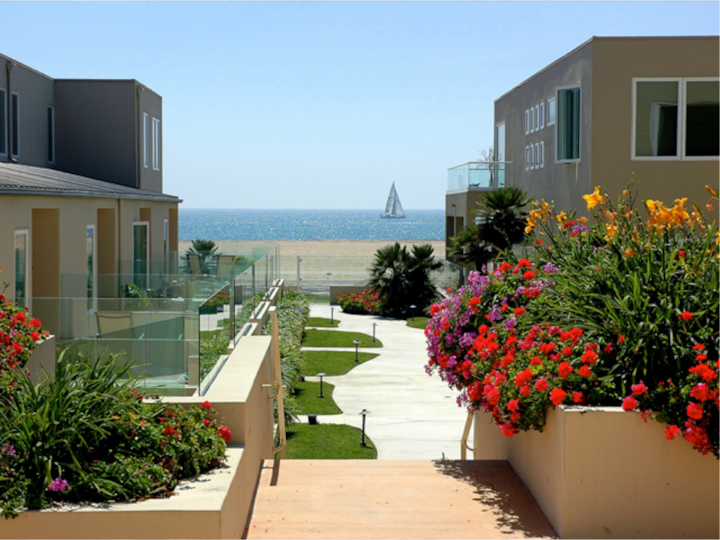Beachfront Retreat  - Playa/marina - Los Angeles, CA
