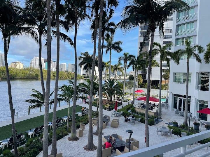 Near Cruise Ships  Waterfront  Hilton  Lauderdale - Fort Lauderdale, FL