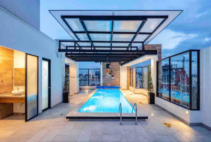 Piscina, Excelente Ubicación, Zona La Carolina - Quito (Ecuador)
