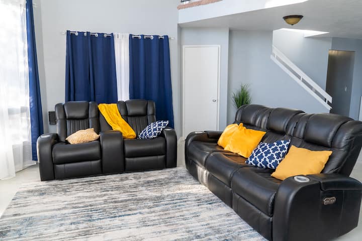 ⭐️⭐️⭐️⭐️⭐️3br 2ba Open Desert Home W/ Private Jet Bath - Apple Valley, CA