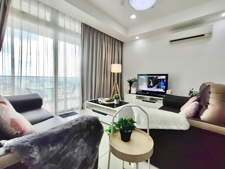 Exquisite 4-br Level 32 In Ksl(wifi) - Johor Bahru