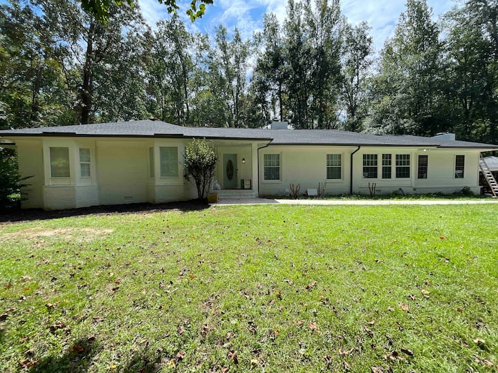 Dawg’s Den-newly Renovated, Close To Uga - Athens, GA