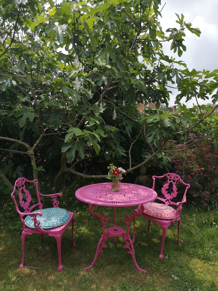 Garden Haven For Foodies - Frome