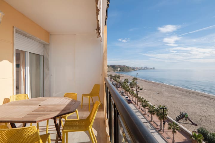 3 Bedroom Beach Front Apartment With 180* Sea View - Fuengirola
