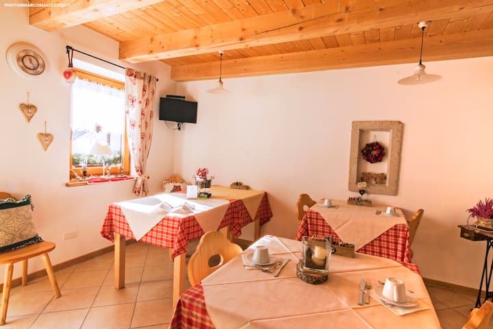 Ongar Relax B&b Con Spa Stanza Stella Alpina Rossa - Bosco Chiesanuova