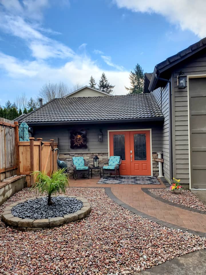 Studio | Game Room | Fireplace | Clean - Millersylvania State Park, Olympia