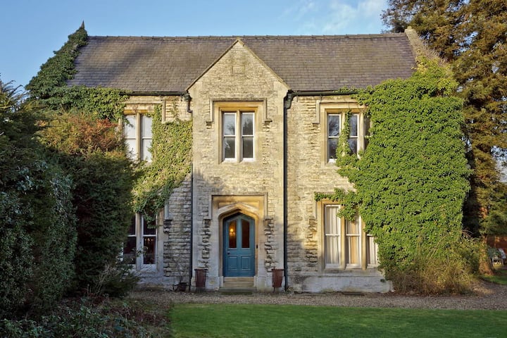 The Manor - Lincolnshire