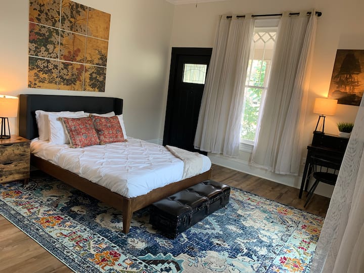 Governor's Quarters: Fortsam & The Pearl. Monthly - San Antonio