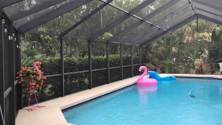 Private Room & Bath In A Large, Quiet Pool Home. - Sarasota, FL