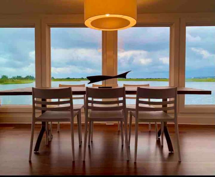 Tranquility At The Water’s Edge - Coopers Beach, Southampton