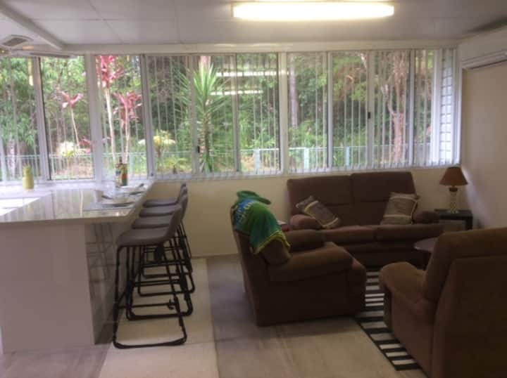 Shelly Beach Rainforest Executive Suite - Port Macquarie