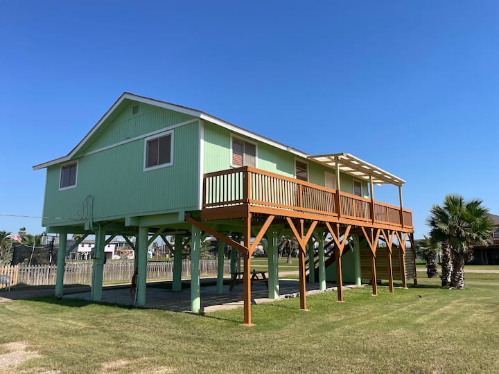 Sunny Vista -2 Bd - Seconds From The Beach! - Freeport, TX