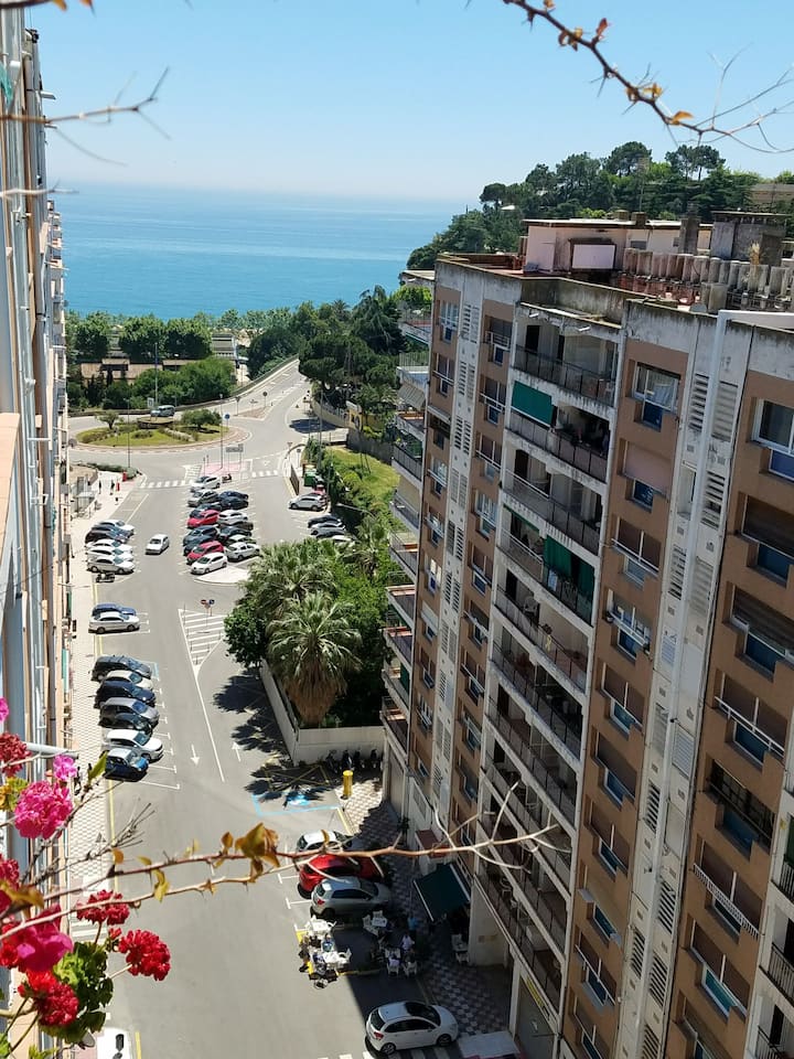 Calella.apto.3 Habit.terraza Vistas Mar/montaña. - Calella