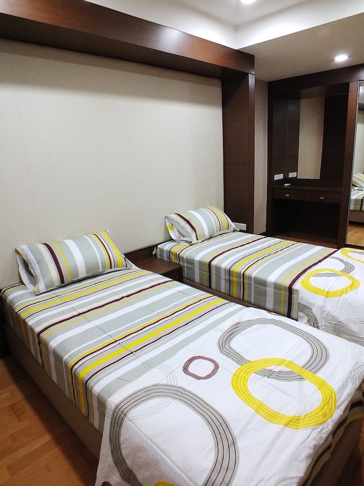 The Ninth Place Condo Srinakarin Rd - Bang Phli District