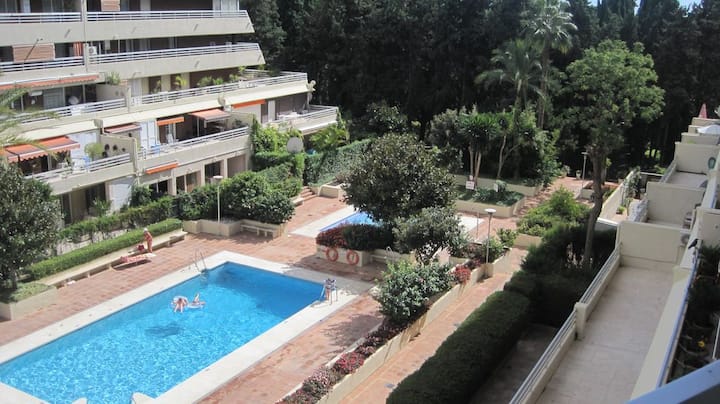 Apartamento En El Centro De Marbella Con Piscinas - Marbella