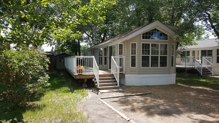 Littlefoot Lodge - Dinosaur Rv Park - Drumheller