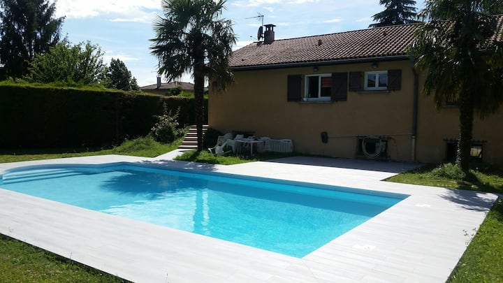 Chambre N°2 Climatisé Dans Villa Au Calme - Lyon