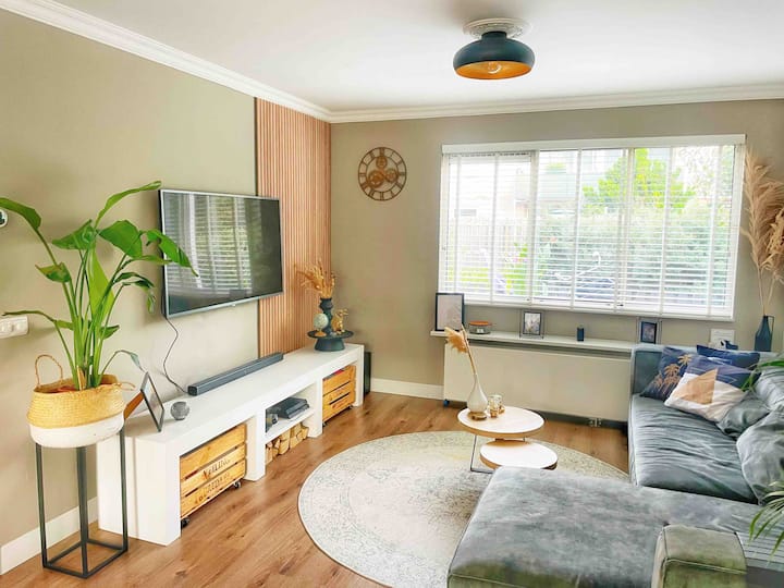 Spacious And Cozy House / Affordable Parking - Amszterdam