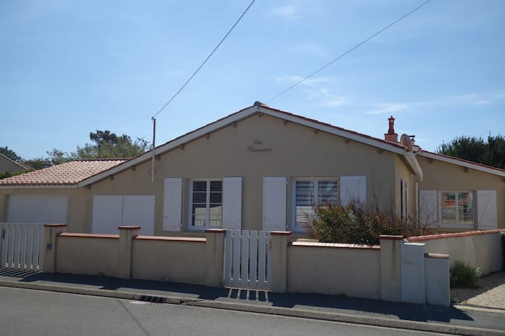 Maison, Terrain Clos, 4 Chambres, 100m De La Plage - Vendée