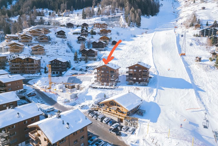 Ski-in-ski-out Apartment With Balcony - Grimentz